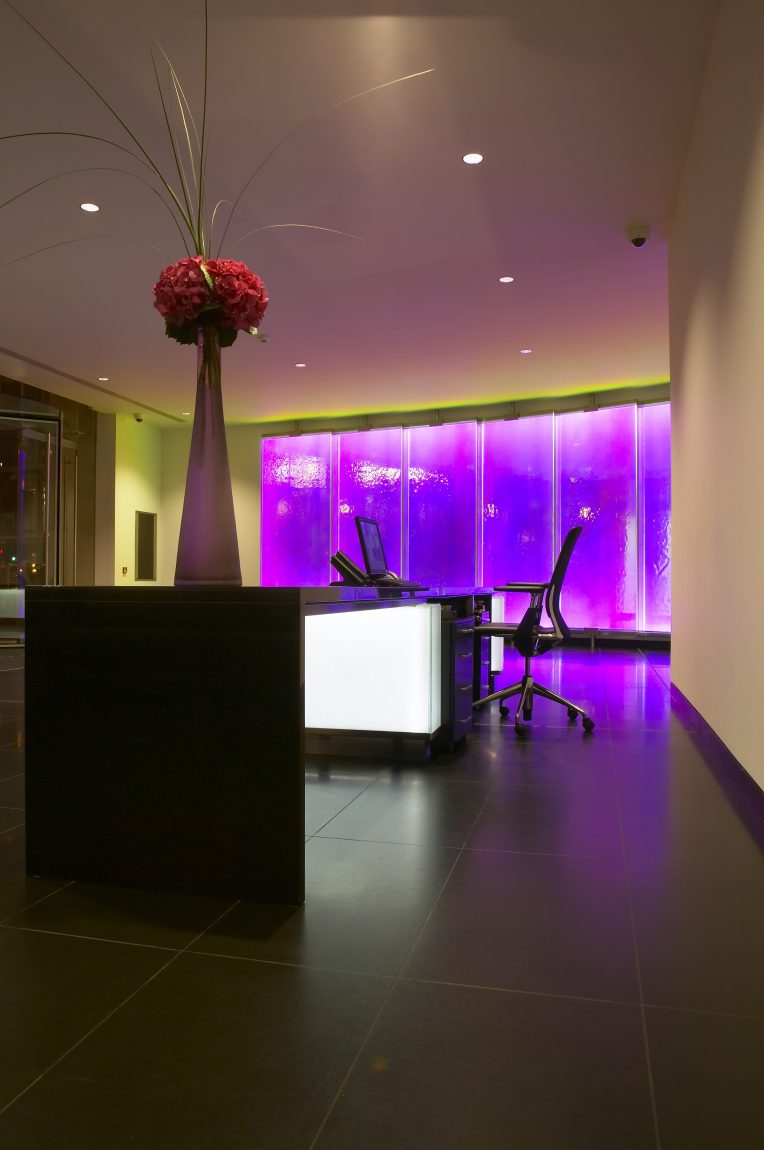 Lit reception desk - LiteTile